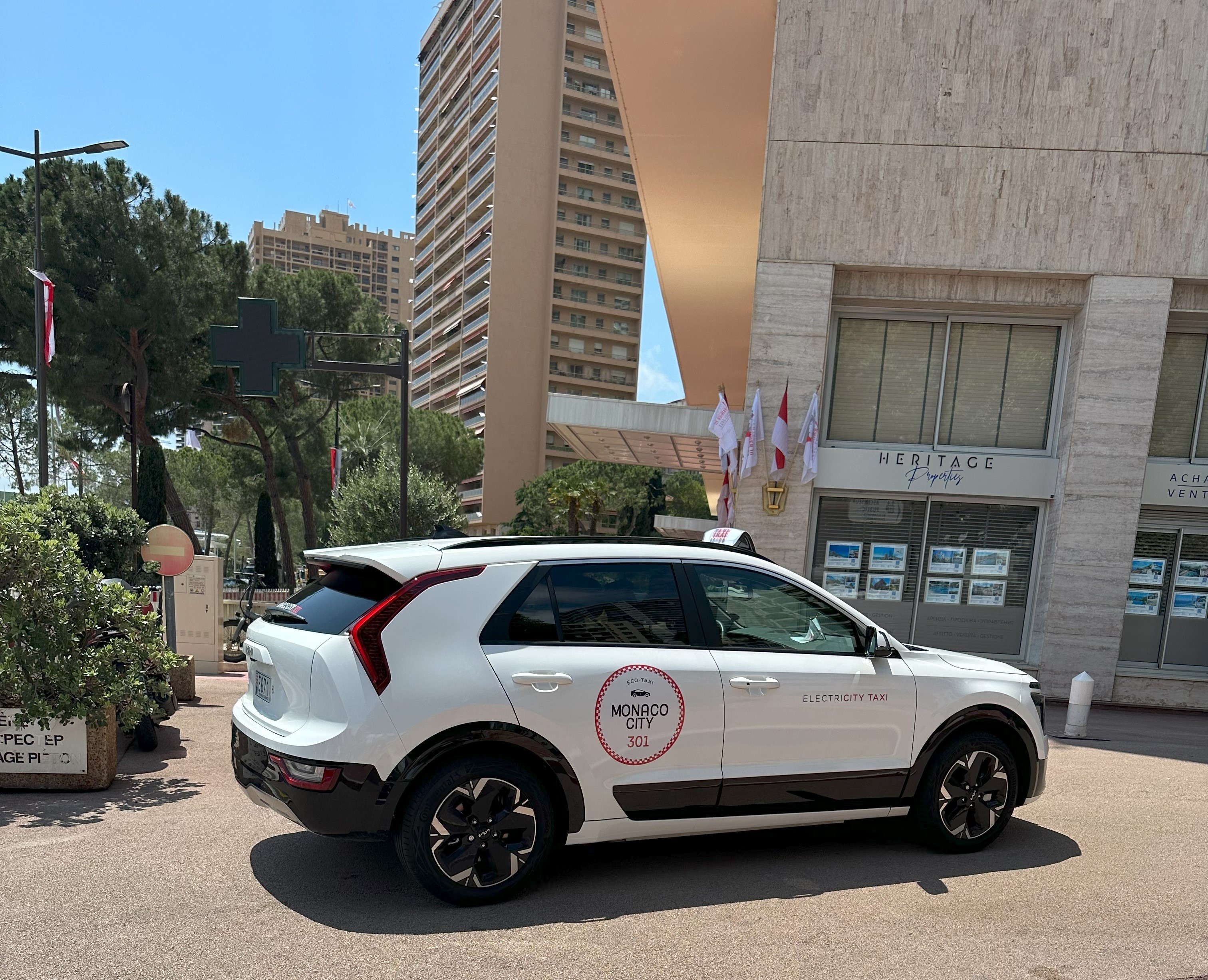 Taxi nel Principato di Monaco: assoldati 28 vetture 100% elettriche per ...
